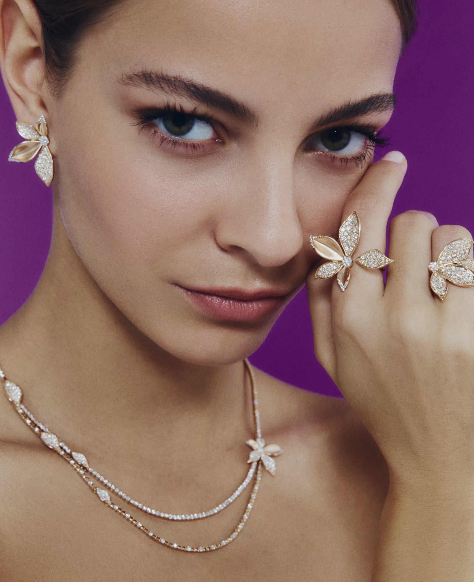 SECRET GARDEN – Bee Goddess