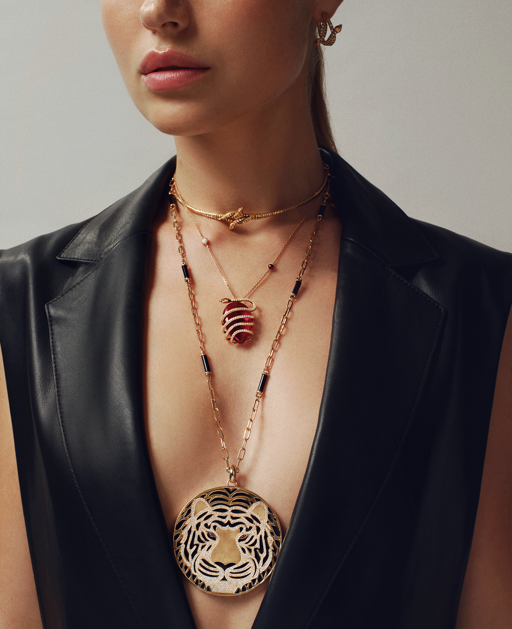 LIGHT FOREST – Bee Goddess